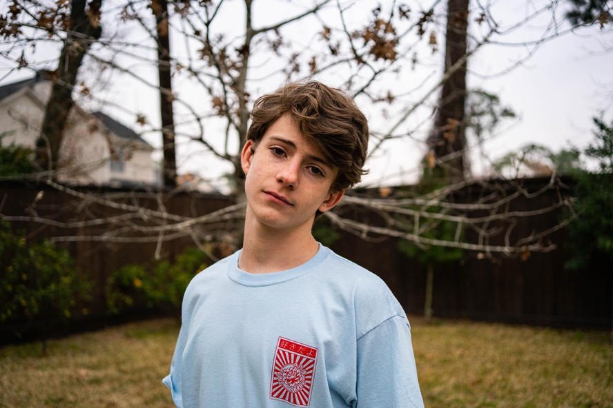 Relatório revela a causa da morte do ator Tyler Sanders: overdose ...