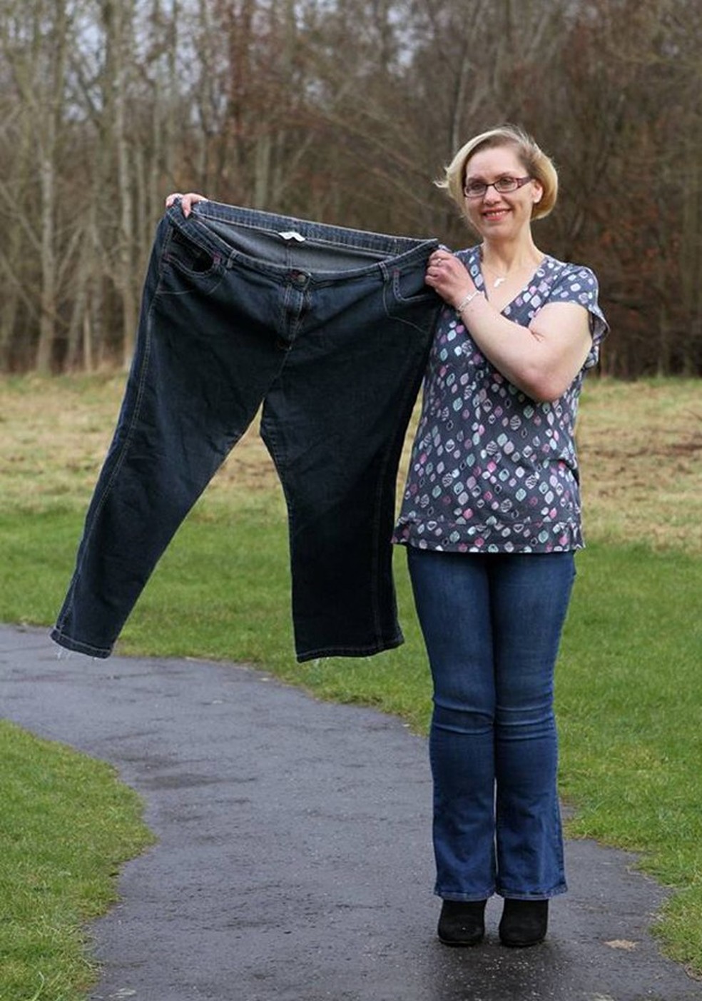 Mulher que comia seis barras de chocolate ao dia perde 95 kg