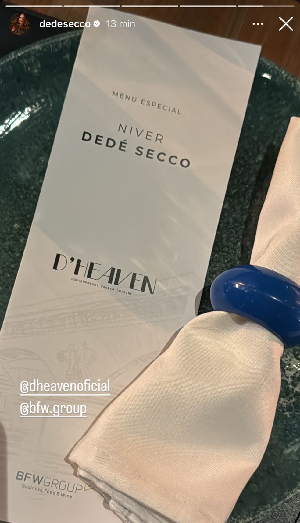 Deborah Secco mostra decoração luxuosa de sua festa de 45 anos