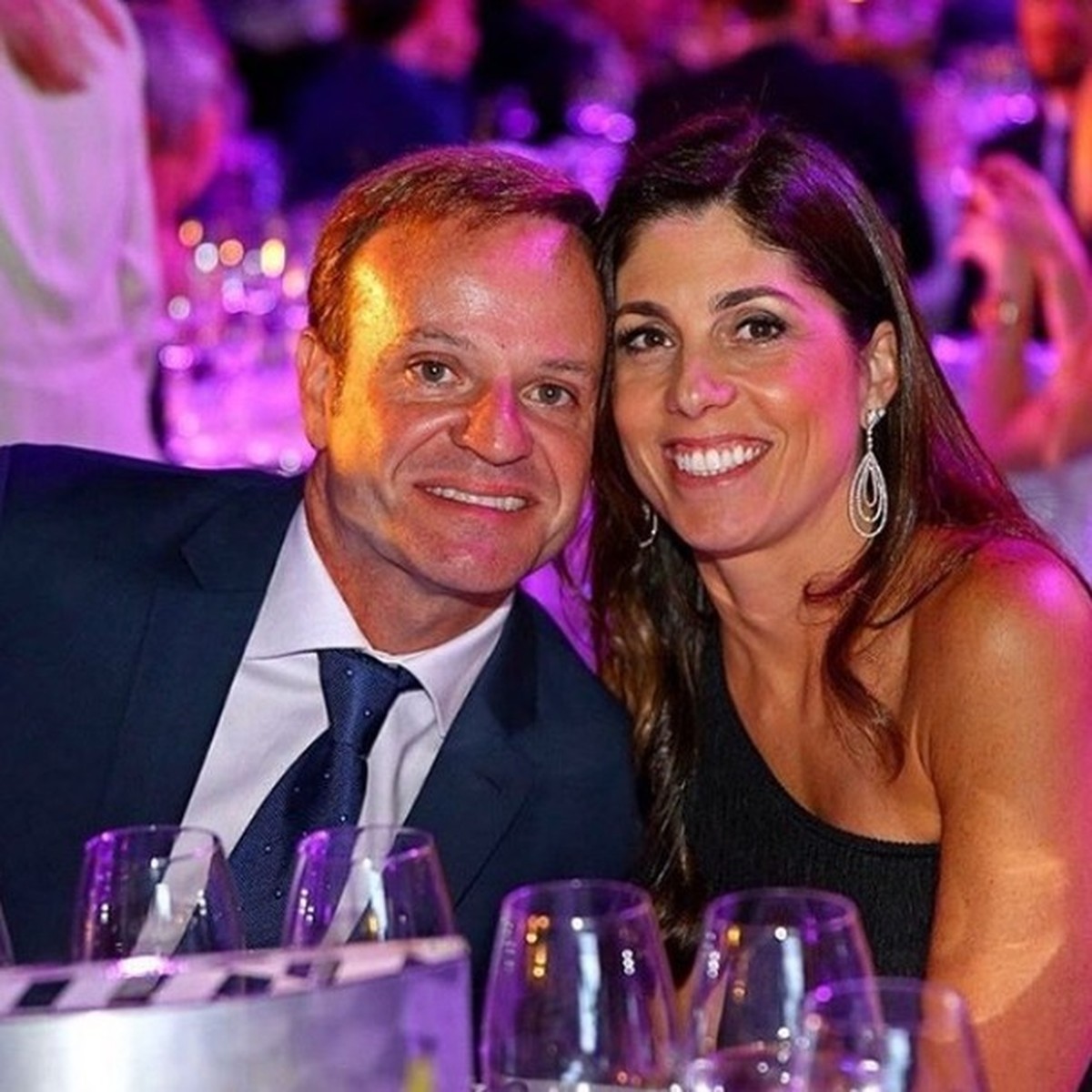 Rubinho Barrichello se separa após 22 anos de casamento
