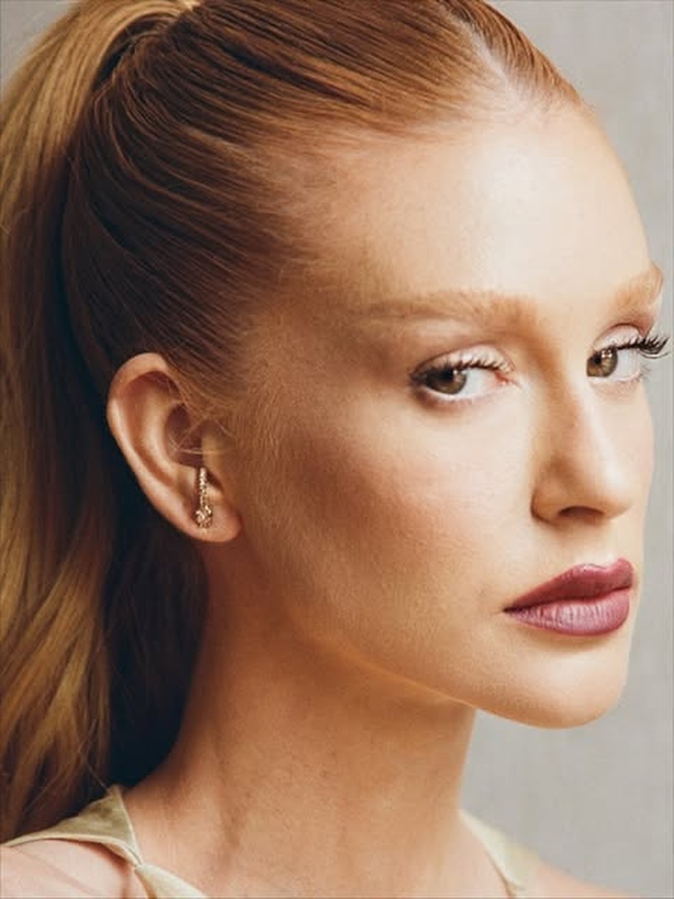 Marina Ruy Barbosa aposta em vestido da grife das irmãs Olsen