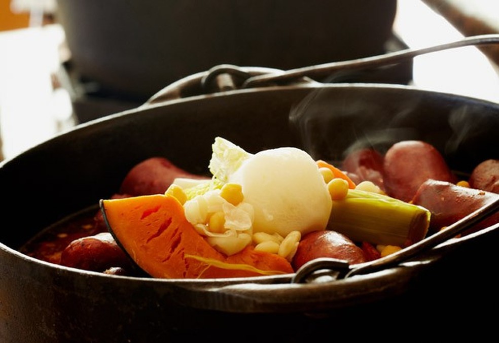 Cansou de feijoada? Aprenda a fazer um puchero criollo
