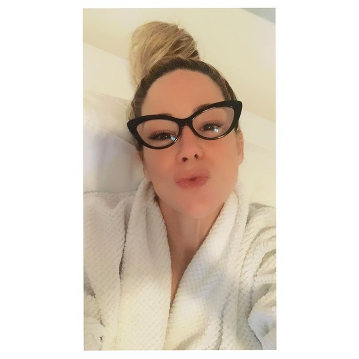 Danielle Winits leva fora de maquiador ao defender Felipe Neto: 'Falou ...