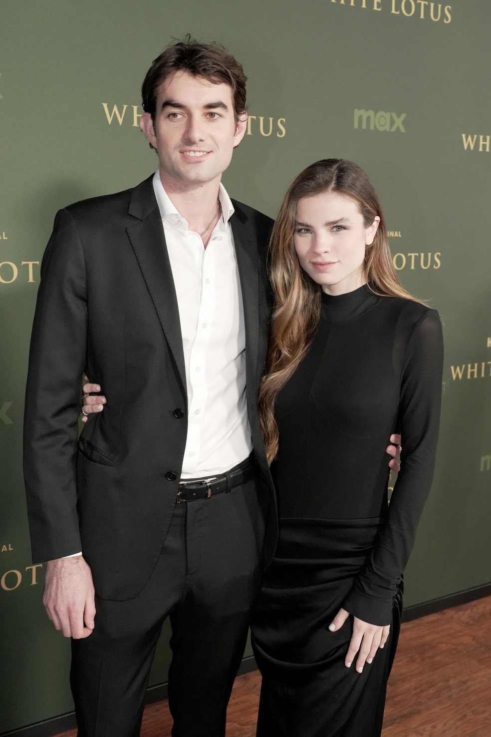 Giulia Be e Connor Kennedy fazem aparição rara em evento em Los Angeles