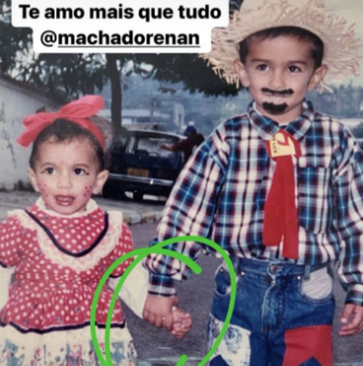 Anitta homenageia irmão em seu aniversário: 'Te amo mais que tudo'