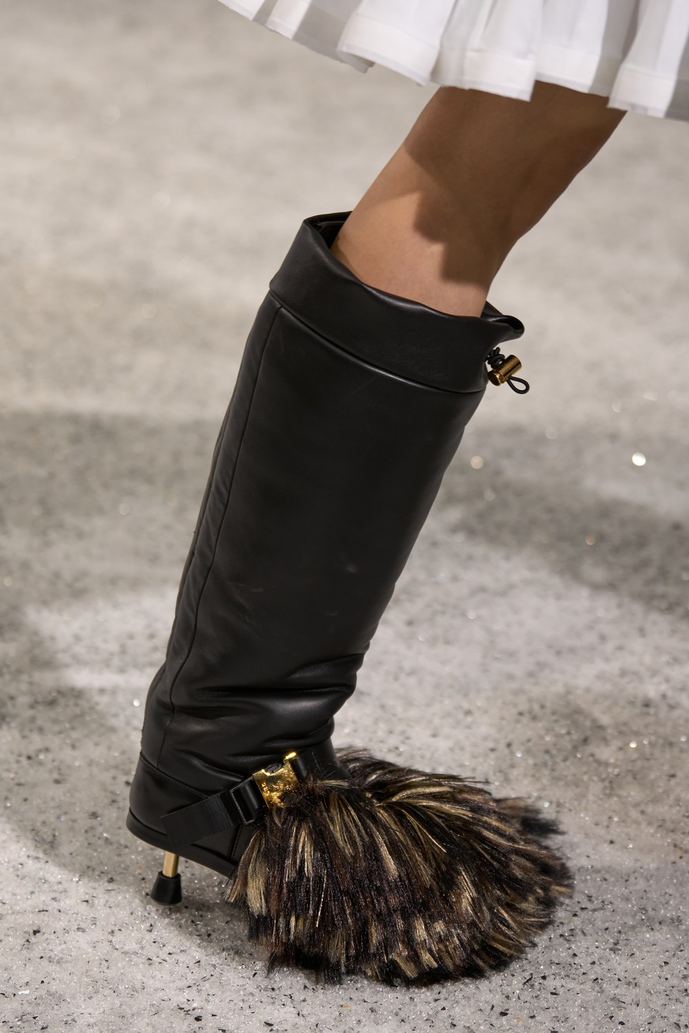 10 tendências de sapatos para a temporada, segundo as passarelas