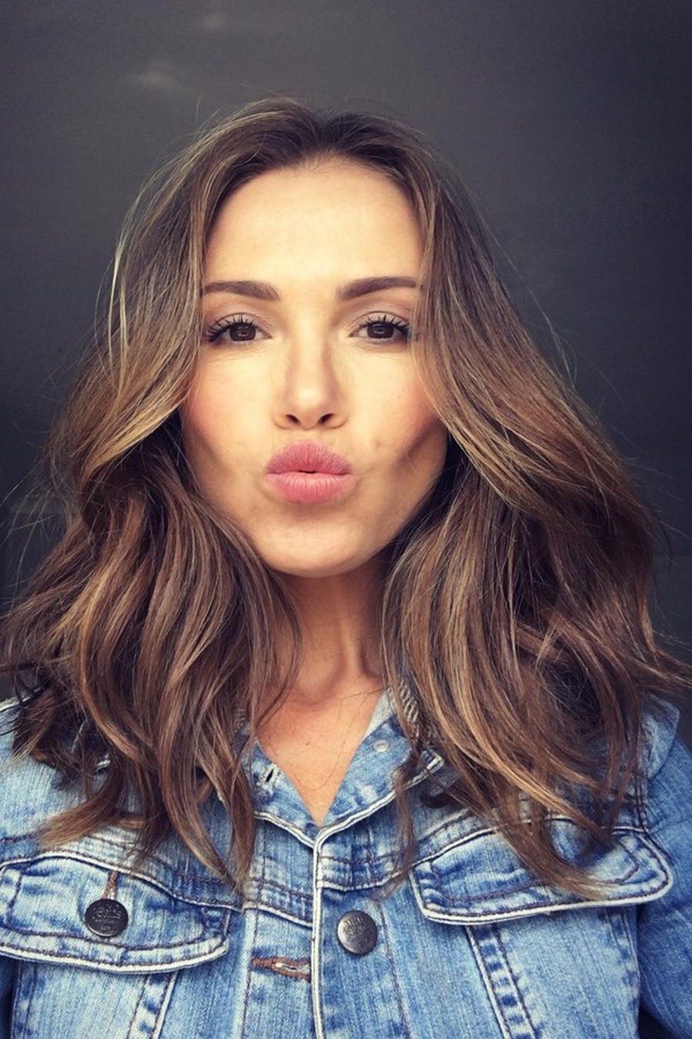 Ellen Rocche comemora chegada da irmã: 'Te amo'