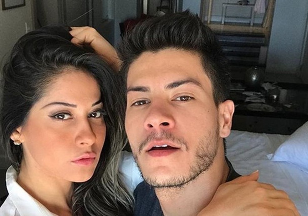 Sophia Cardi, filha de Maíra e Arthur Aguiar, usa unha postiça e gera ...