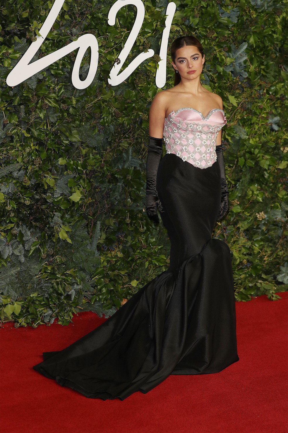 Dua Lipa, Demi Moore, Billy Porter e mais: confira os melhores looks do ...