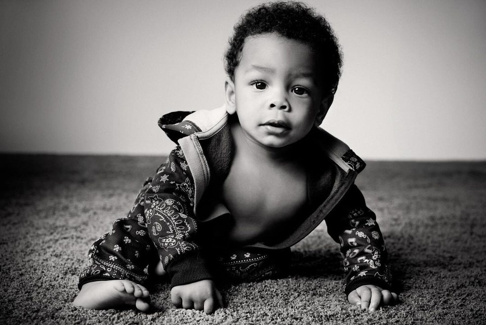 Rihanna encanta ao combinar look com os filhos e arranca elogios ...