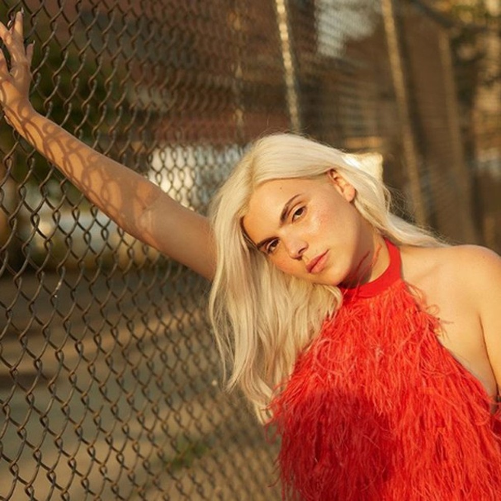 Como copiar o loiro platinado impecável de Duda Beat (segundo a própria!)