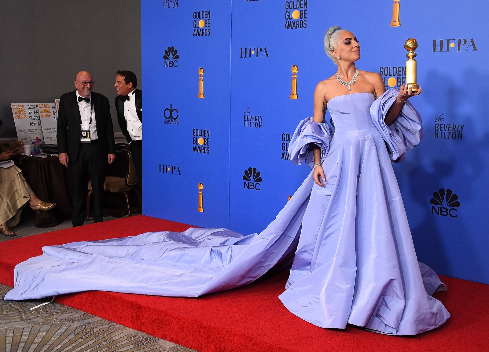 37 anos de Lady Gaga! Relembre looks da cantora cheios de personalidade