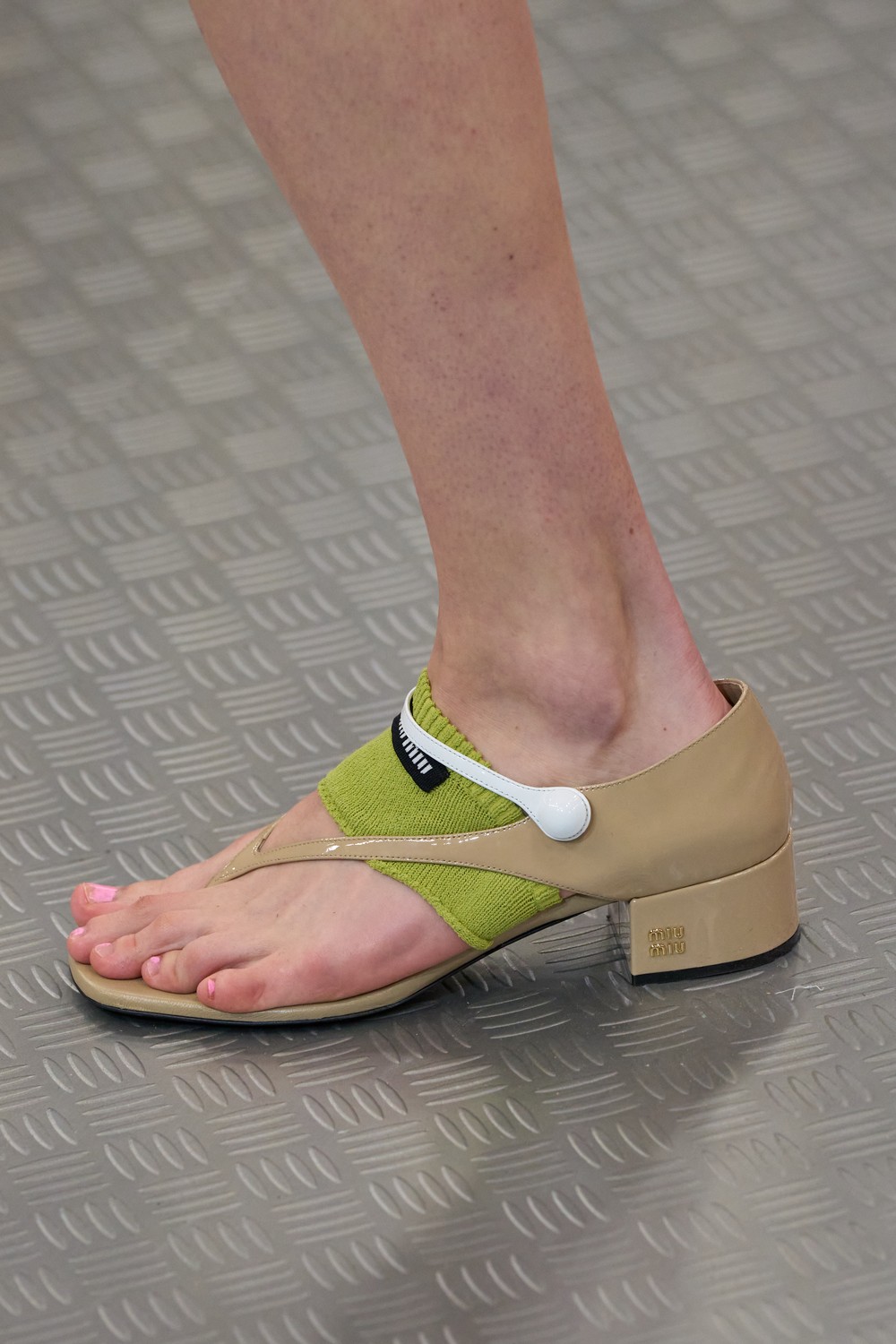 10 tendências de sapatos para a temporada, segundo as passarelas