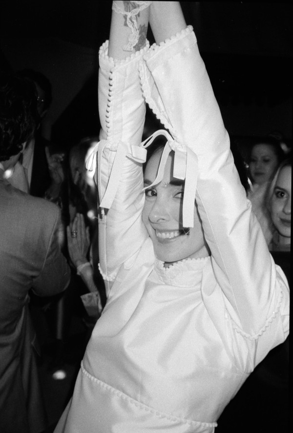 De vestido vintage à beleza minimalista, Angelica Bucci divide todos os ...