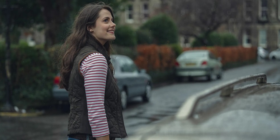 Meg Bellamy, de The Crown, revela o segredo para arrasar na maquiagem ...