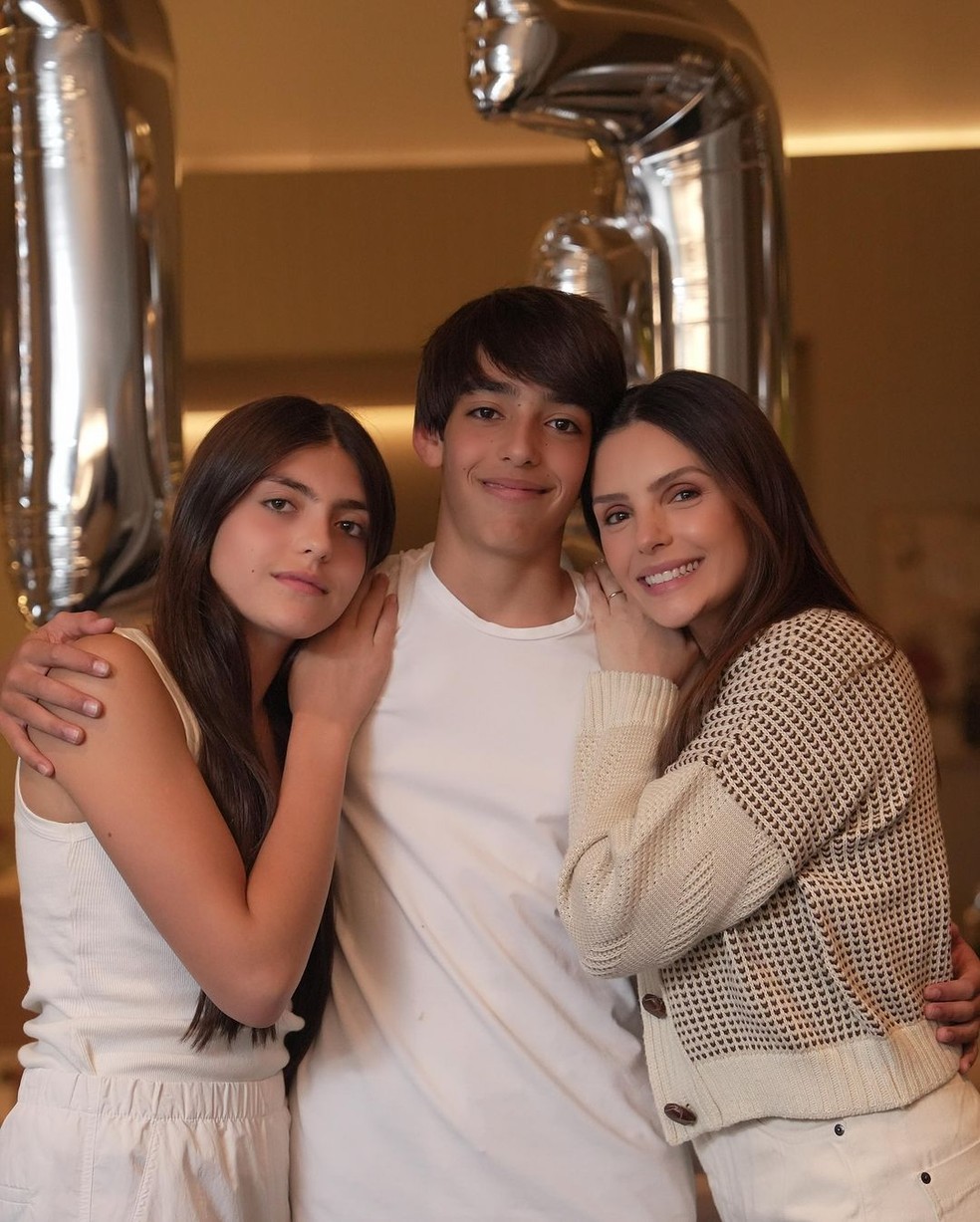 Carol Celico abre o coração e celebra aniversários do filho e do marido ...