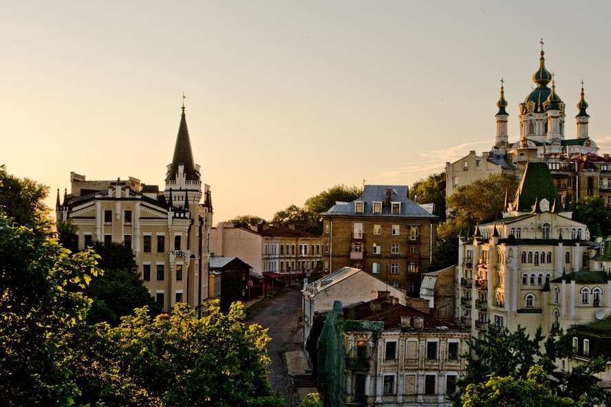 Kiev ou Kyiv: entenda a diferença e origem dos nomes da capital da Ucrânia