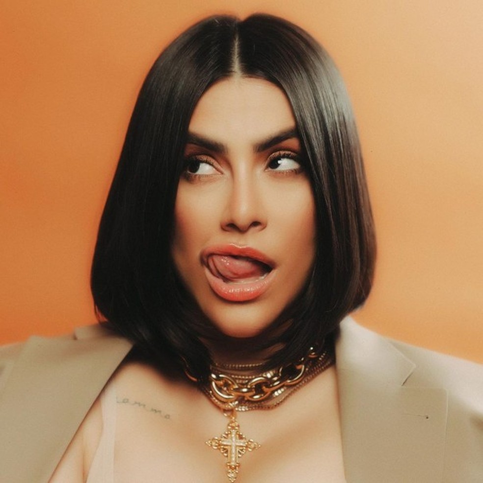 Cleo: Sem meme, link e emoji. Como fazer uma declaração de amor?