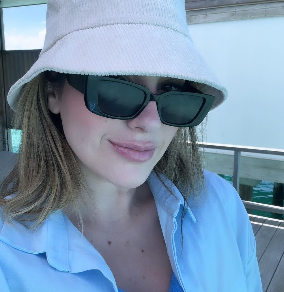 Amanda Meirelles abre álbum de fotos com as amigas nas Maldivas