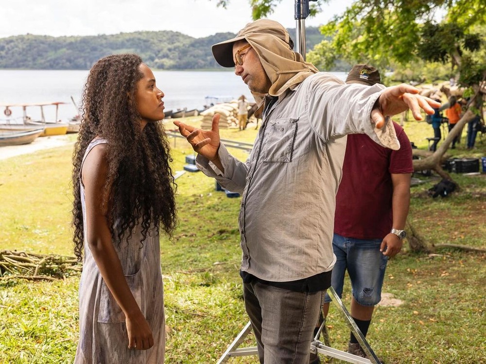 Em dia de tbt, Duda Santos compartilha fotos dos bastidores da primeira fase de 'Renascer'