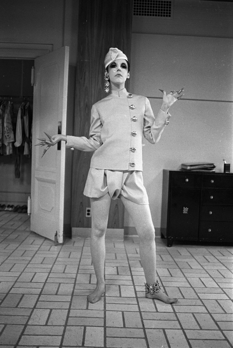 Morre Peggy Moffitt, modelo icônica dos anos 1960, aos 87 anos