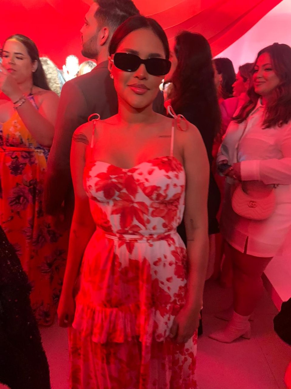 Flay concentra os flashes em evento de moda em São Paulo: 'sou eclética'