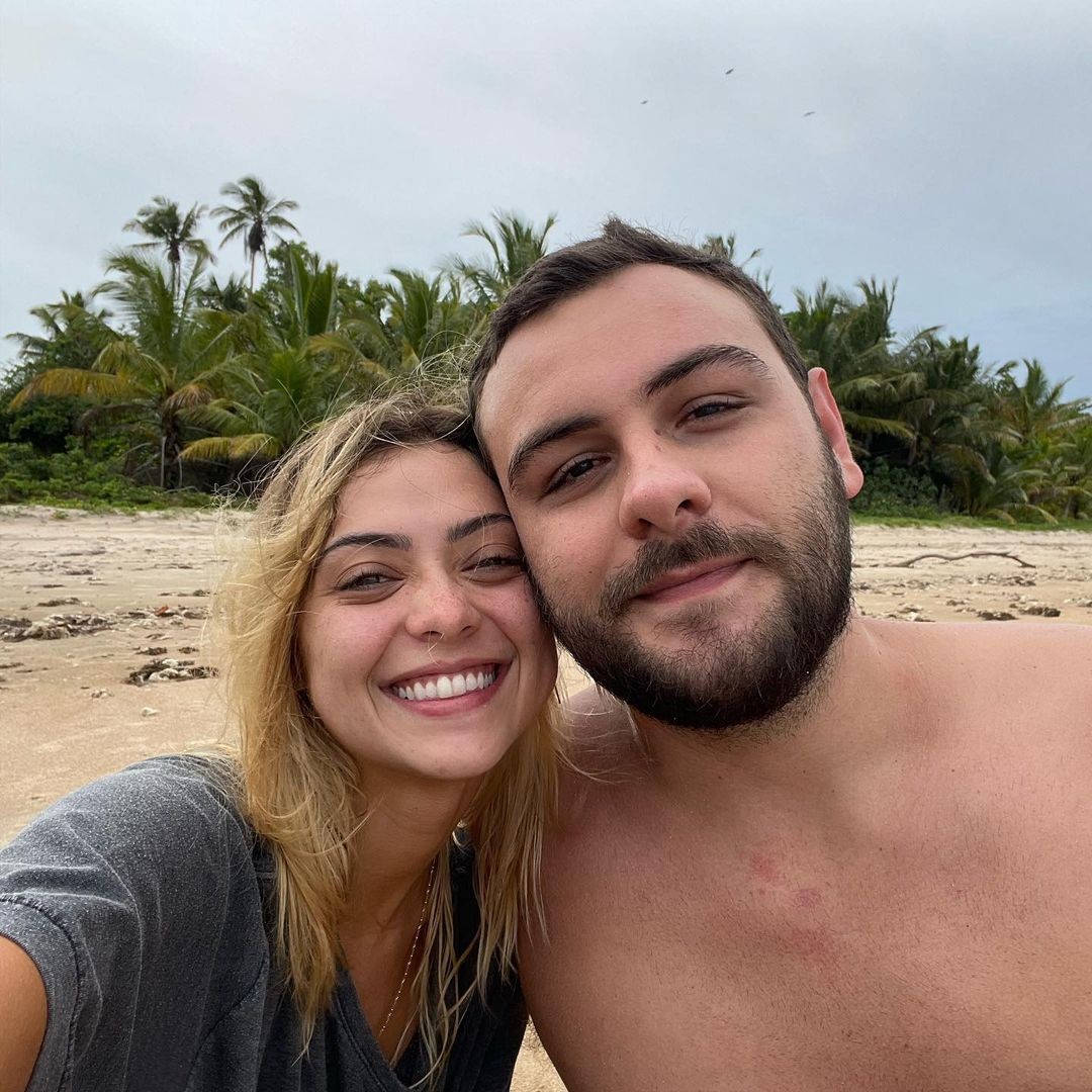 Polliana Aleixo abre álbum de fotos românticas com namorado para ...