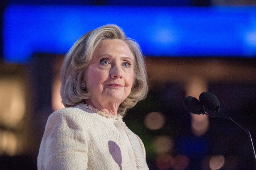 Hillary Clinton sobre o escândalo do grupo de conversa no Signal: 'A ...