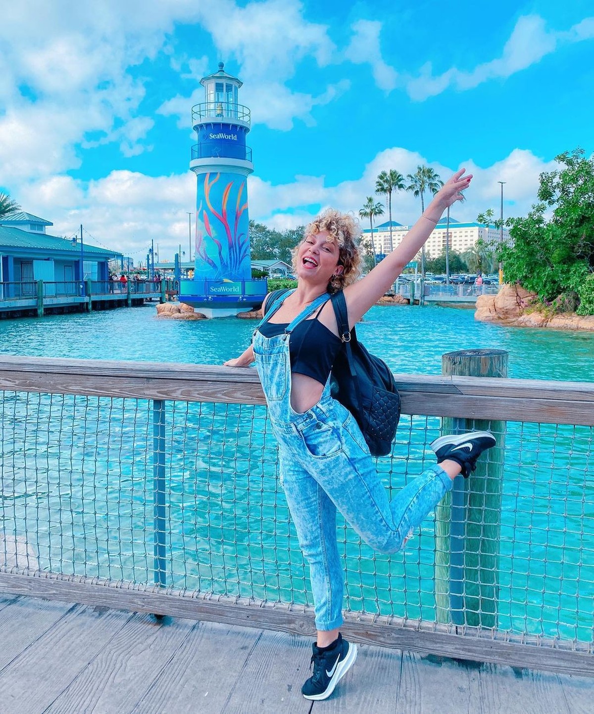 Barbara Borges curte os parques da Flórida; veja o álbum