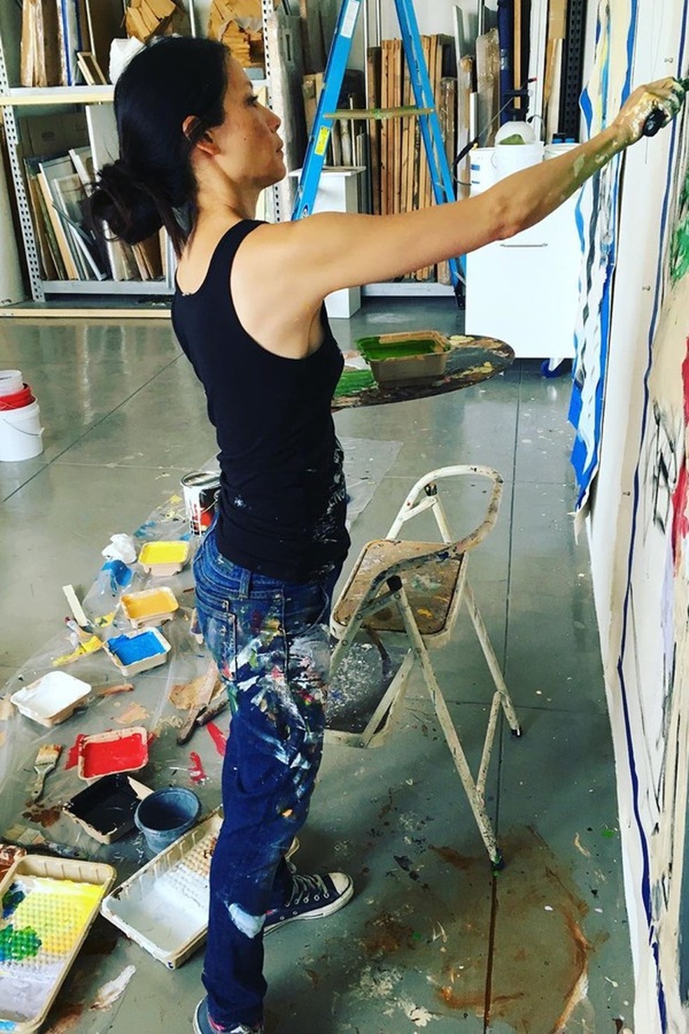 Lucy Liu compartilha primeira exibição de suas peças de arte