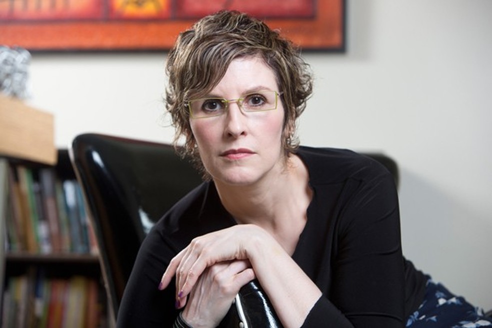 Superação do estupro é tema do novo romance de Stella Florence