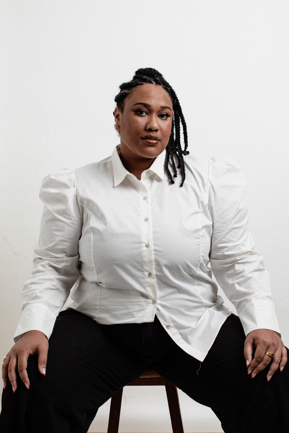 “A mulher é ensinada a naturalizar experiências de dor”, diz psicanalista Manuela Xavier