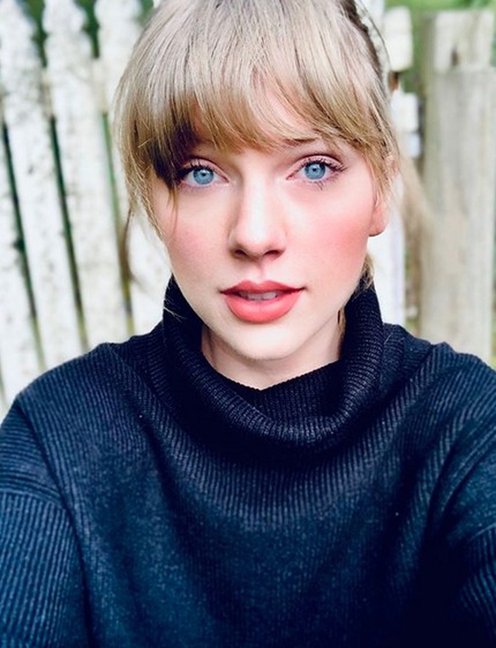 Taylor Swift viajava dentro de malas para escapar de paparazzi