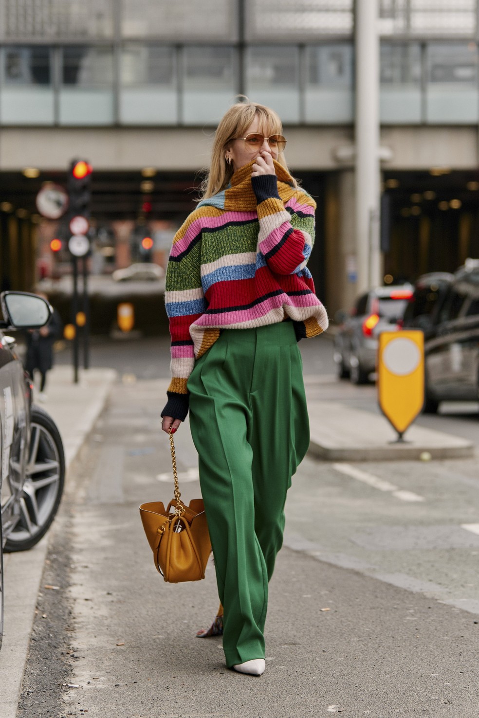 Máxi tricô: quentinho e super estiloso, aprenda 7 maneiras de usar