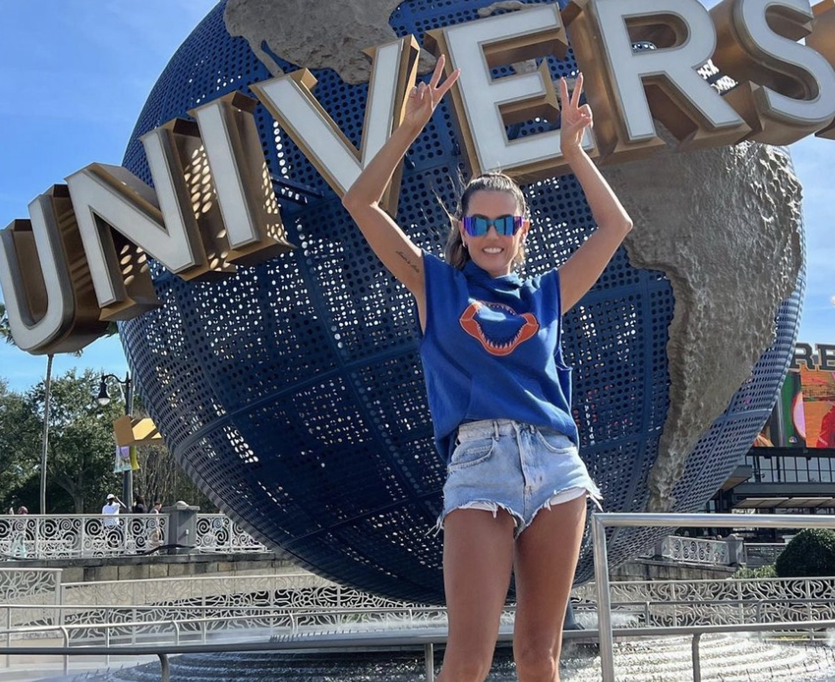 Deborah Secco abre álbum de passeio em Orlando: 'Dia perfeito'