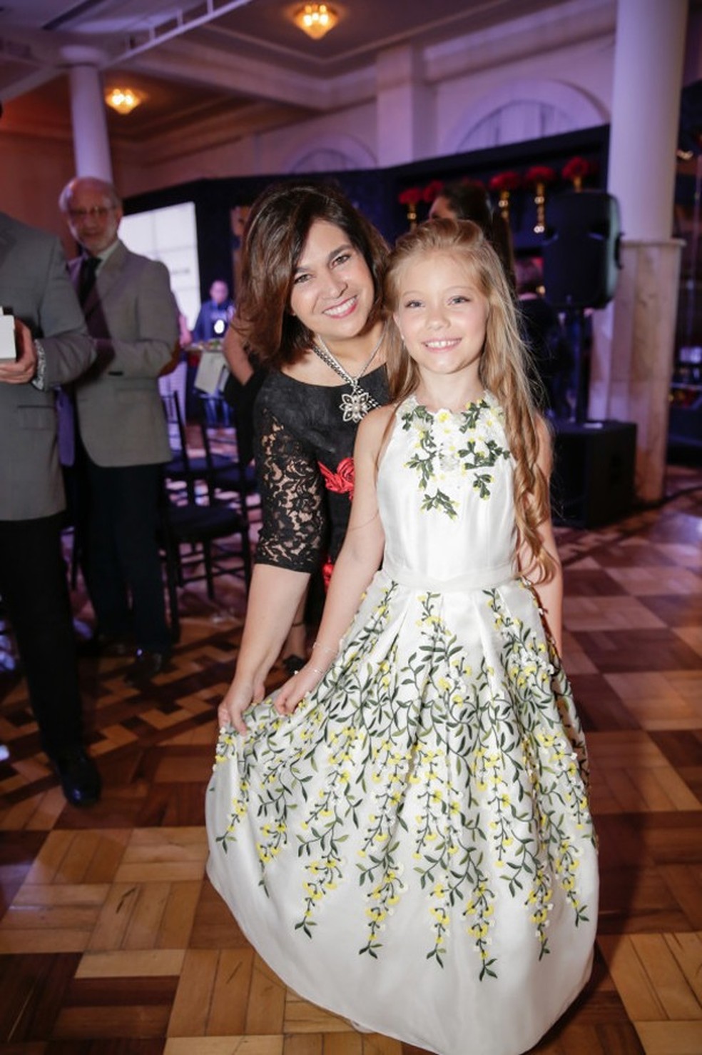 Duda Bündchen, sobrinha de Gisele, lança linha de joias