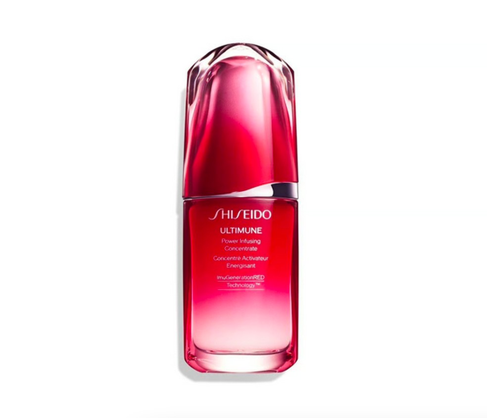 Pele oleosa? Aqui vai uma lista com opções de séruns, primers, bases e ...