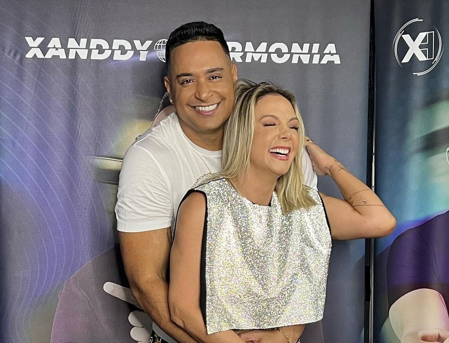 Xanddy celebra amor por Carla Perez em meio às separações de outros famosos