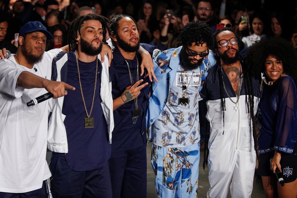 O que é a LAB Fantasma, marca responsável pela briga entre Emicida e Fióti?