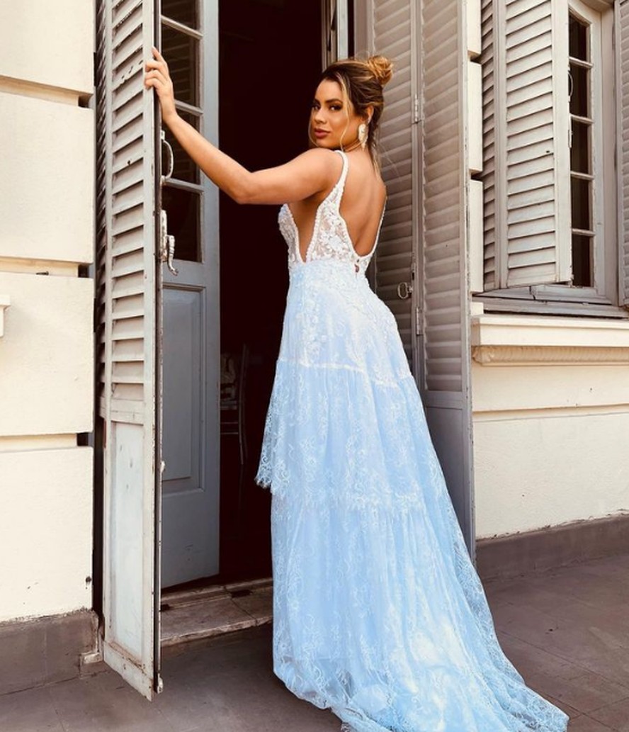 Lexa faz ensaio com vestido de noiva: 'Embarquei na brincadeira'