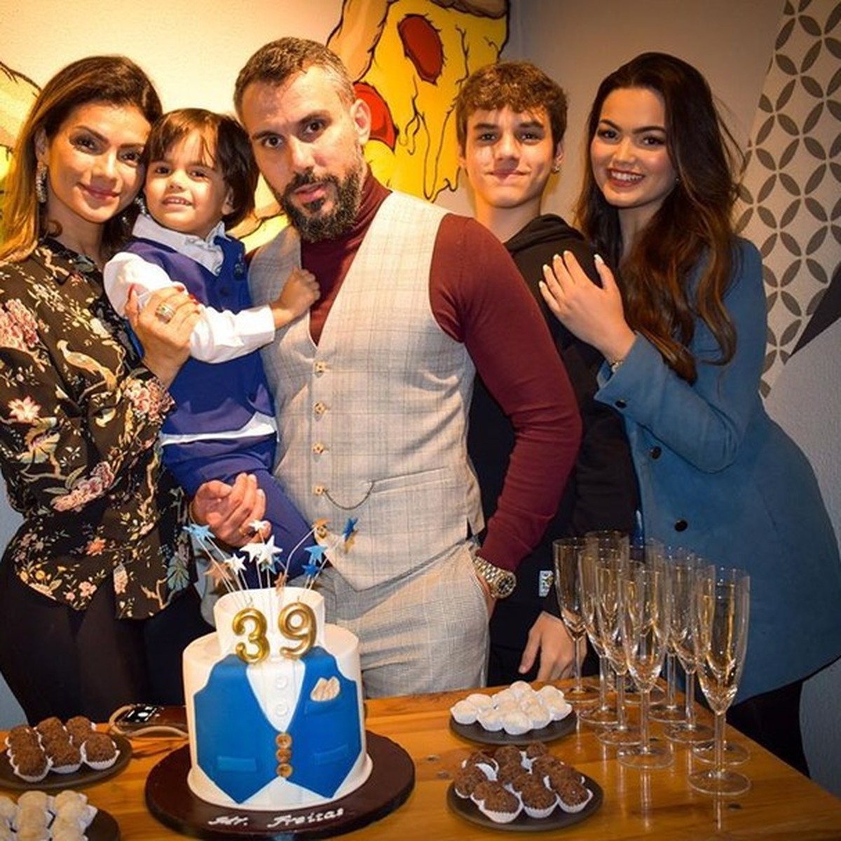 Kelly Key aparece em foto com toda a família