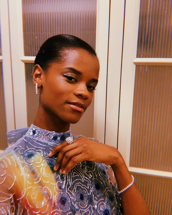 'Interpretar Shuri me encorajou a abraçar minha própria beleza', afirma ...