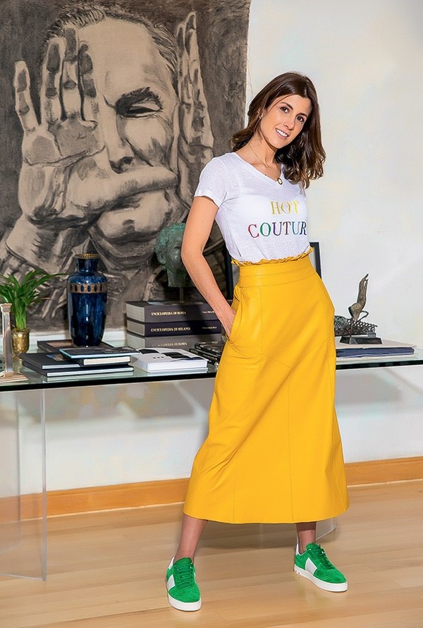 Julie Chermann mostra como criar t-shirts divertidas virou um baita negócio