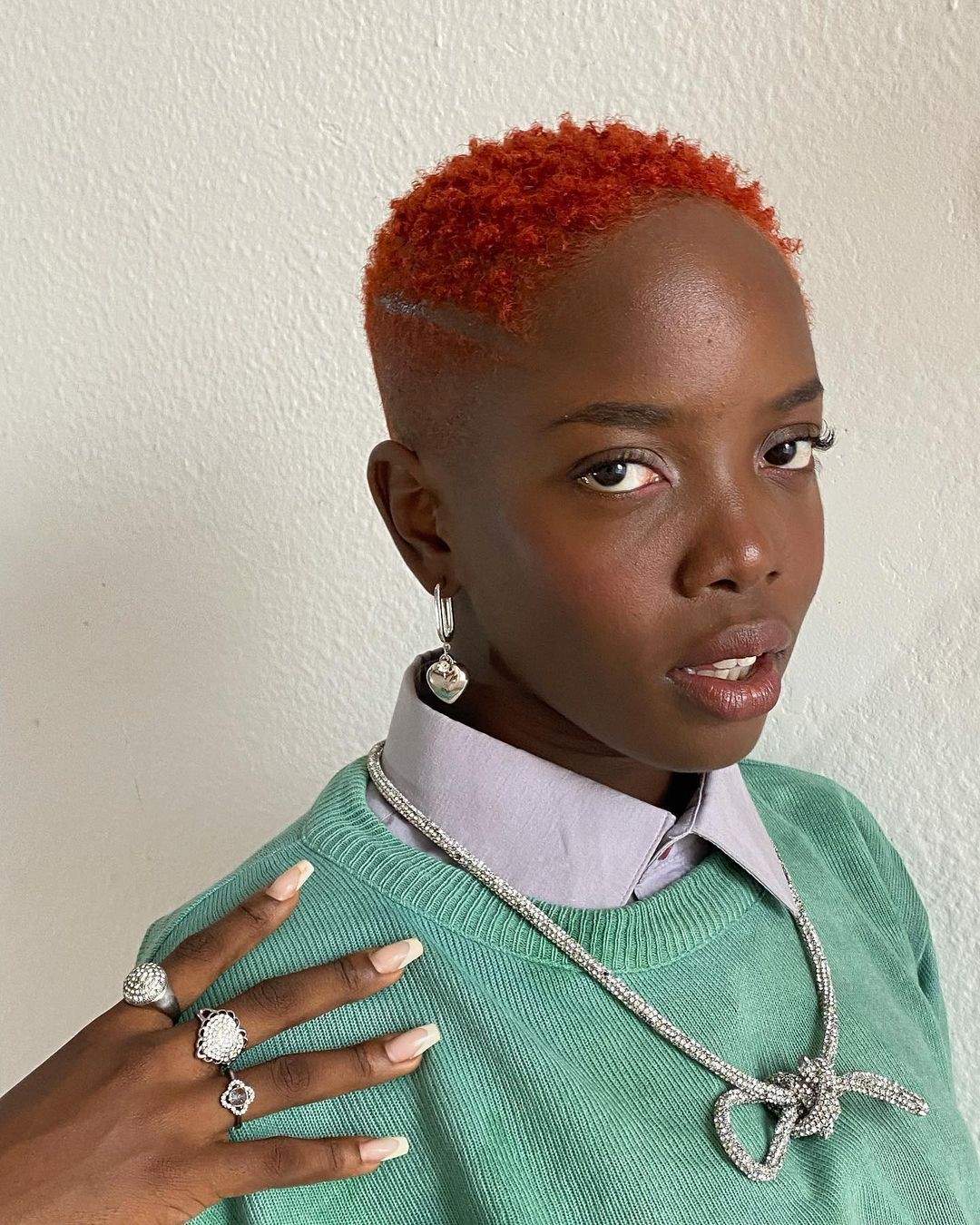 Tudo sobre o novo visual de Clara Moneke após fim das gravações de “Vai ...