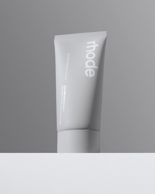 Rhode: tudo sobre os produtos da marca de skincare de Hailey Bieber