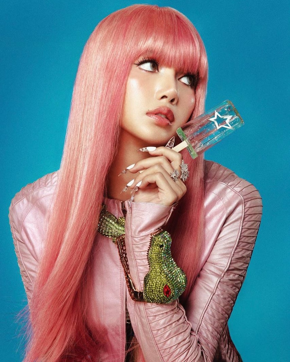 Os truques de beleza mais icônicos de Lisa, do BLACKPINK e The White Lotus