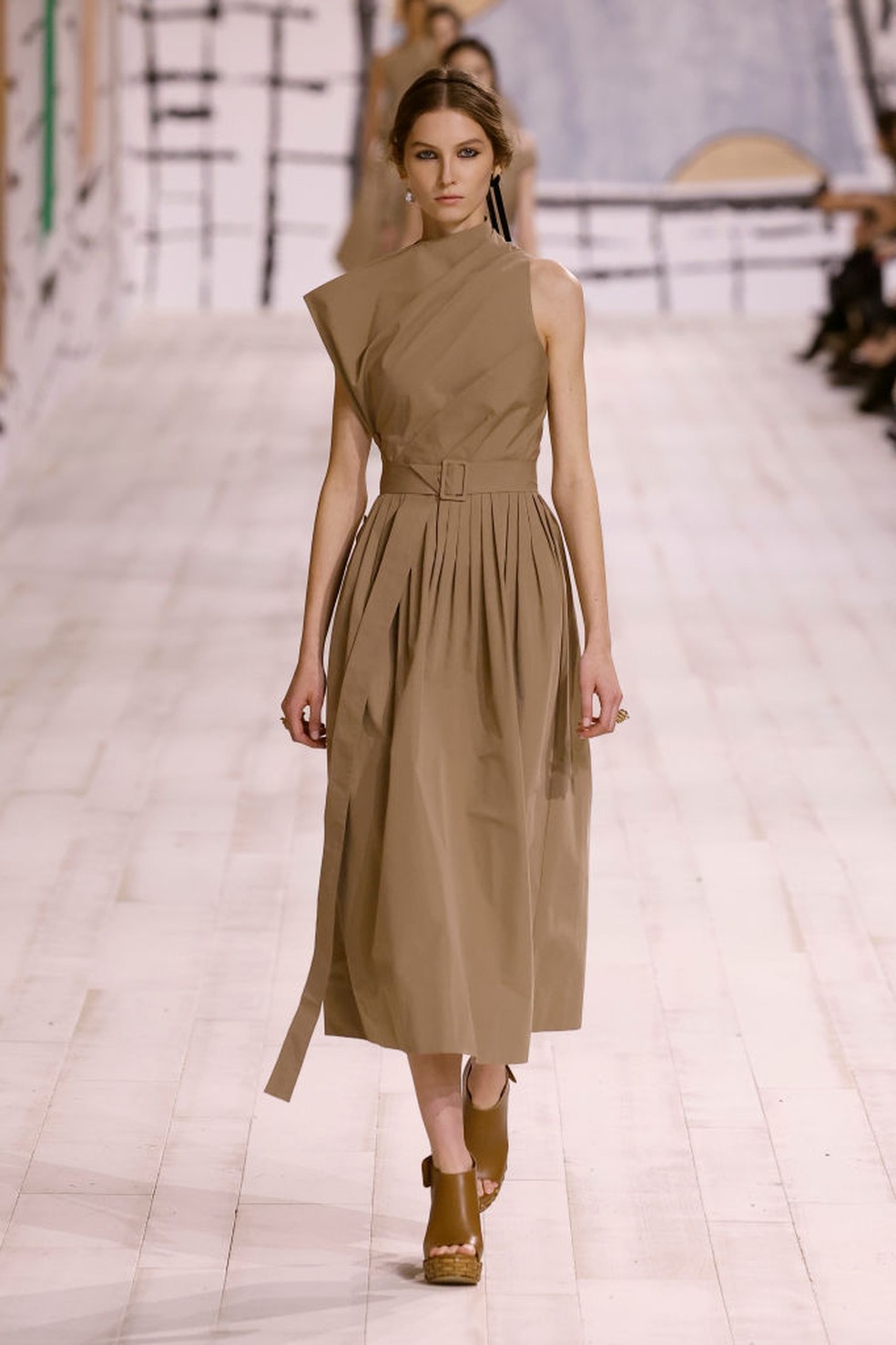 Inspire-se nesse truque de styling simples e hit da fila A da Dior em Paris