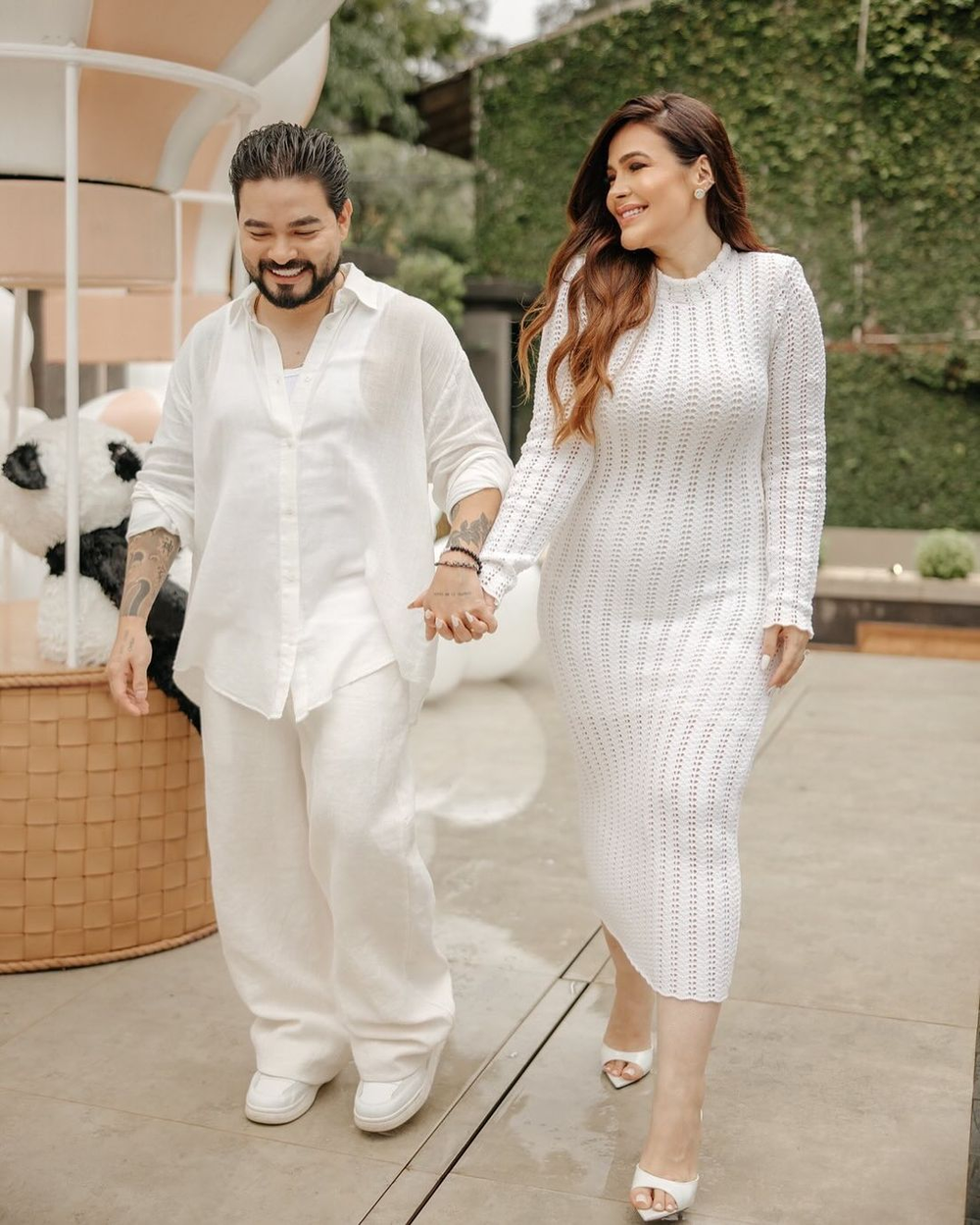 Yudi e Mila Braga descobrem sexo do primeiro filho em chá revelação