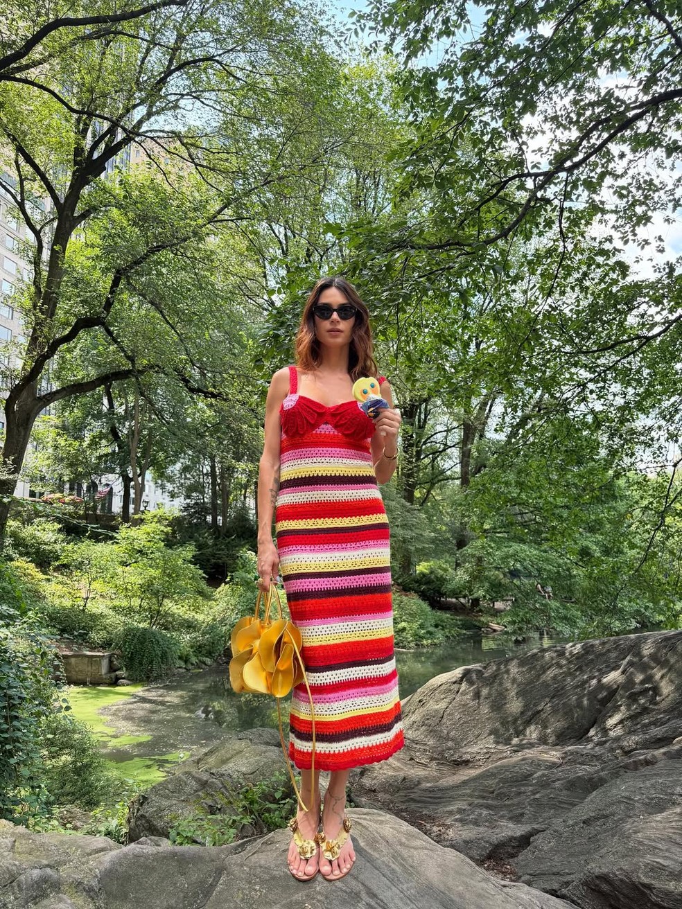 Em Nova York, Thaila Ayala registra visita ao Central Park
