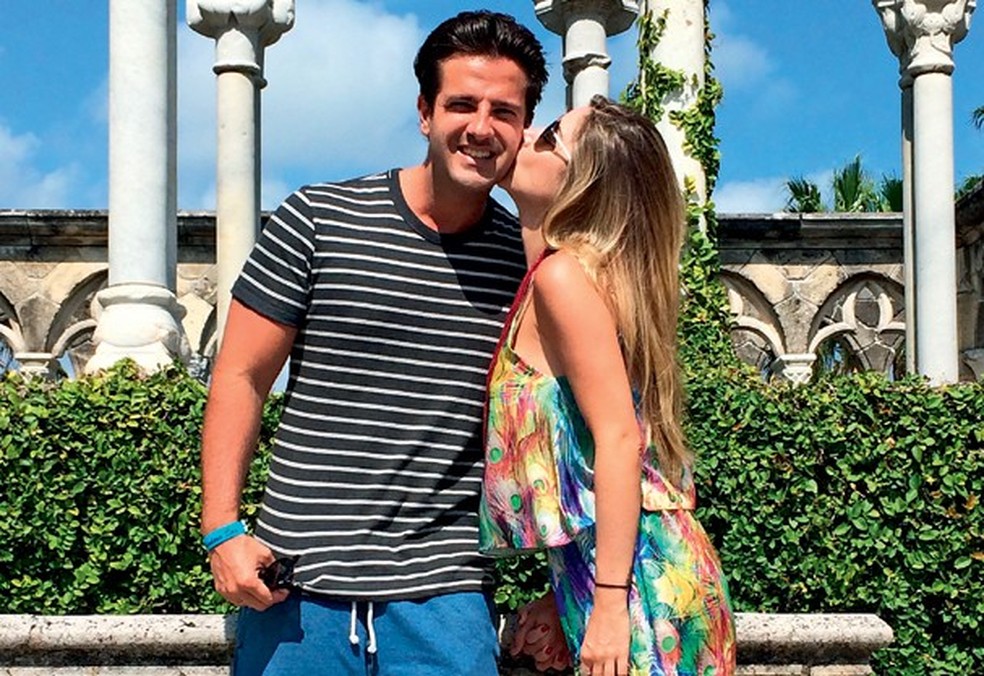 No mês das noivas, famosas revelam como foram pedidas em casamento